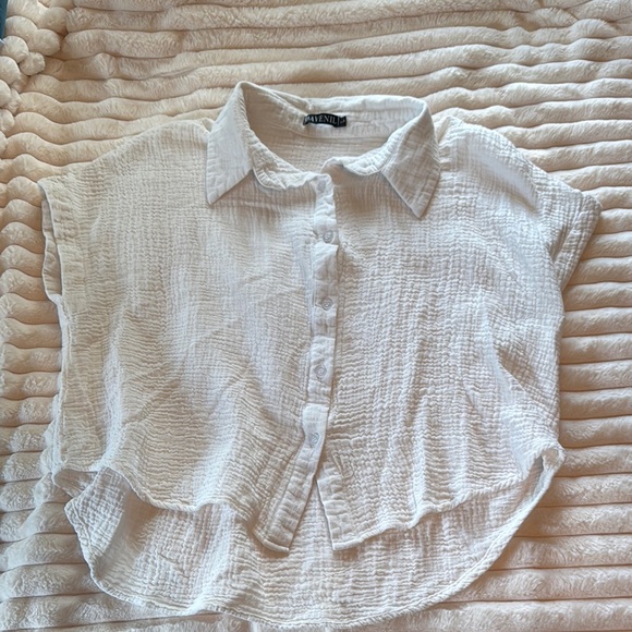 devenil | Tops | Cream Boxy Cap Sleeve Notched Collar Shirt | Poshmark